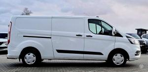 White Ford Transit Custom 2023 in Taurage, with an engine capacity of 2.00 L and mileage of 228 thousand km for 11200 €, photo 6 on AUTOMOTO.COM.LV