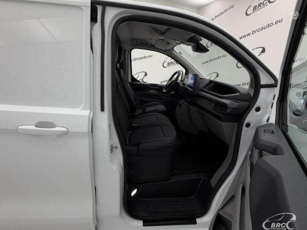Ford Transit Custom 2024 in Vilnius on AUTOMOTO.COM.LV White Ford Transit Custom 2024 in Vilnius, with an engine capacity of 2.00 L and mileage of 27 thousand km for 26900 €, photo 6 on AUTOMOTO.COM.LV