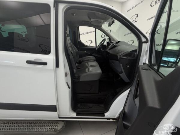 White Ford Transit Custom 2014 in Avizieniai, with an engine capacity of 2.20 L and mileage of 275 thousand km for 6000 €, photo 4 on AUTOMOTO.COM.LV