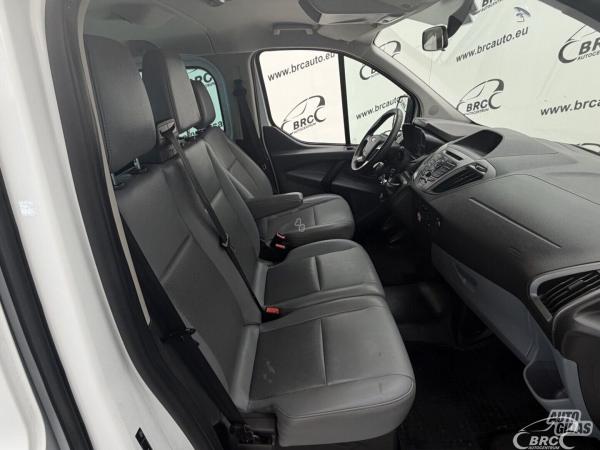 White Ford Transit Custom 2014 in Avizieniai, with an engine capacity of 2.20 L and mileage of 275 thousand km for 6000 €, photo 5 on AUTOMOTO.COM.LV