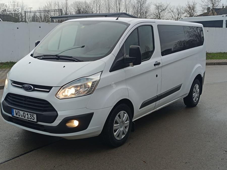 White Ford Transit Custom 2015 in Telschi, with an engine capacity of 2.20 L and mileage of 271 thousand km for 9200 €, photo 4 on AUTOMOTO.COM.LV