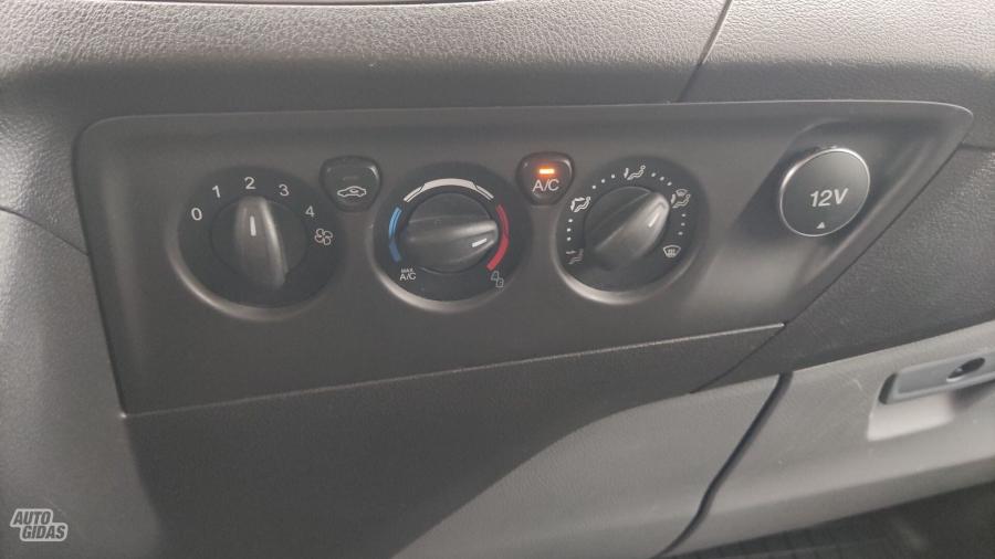 Balts Ford Transit Custom 2015 Klaipėda, ar dzinēja tilpumu 2.20 L un nobraukumu 170 tūkst. km par 11990 €, foto 22 vietnē AUTOMOTO.COM.LV