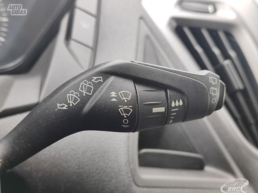 Balts Ford Transit Custom 2016 Avižieniai, ar dzinēja tilpumu 2.20 L un nobraukumu 272 tūkst. km par 11000 €, foto 20 vietnē AUTOMOTO.COM.LV