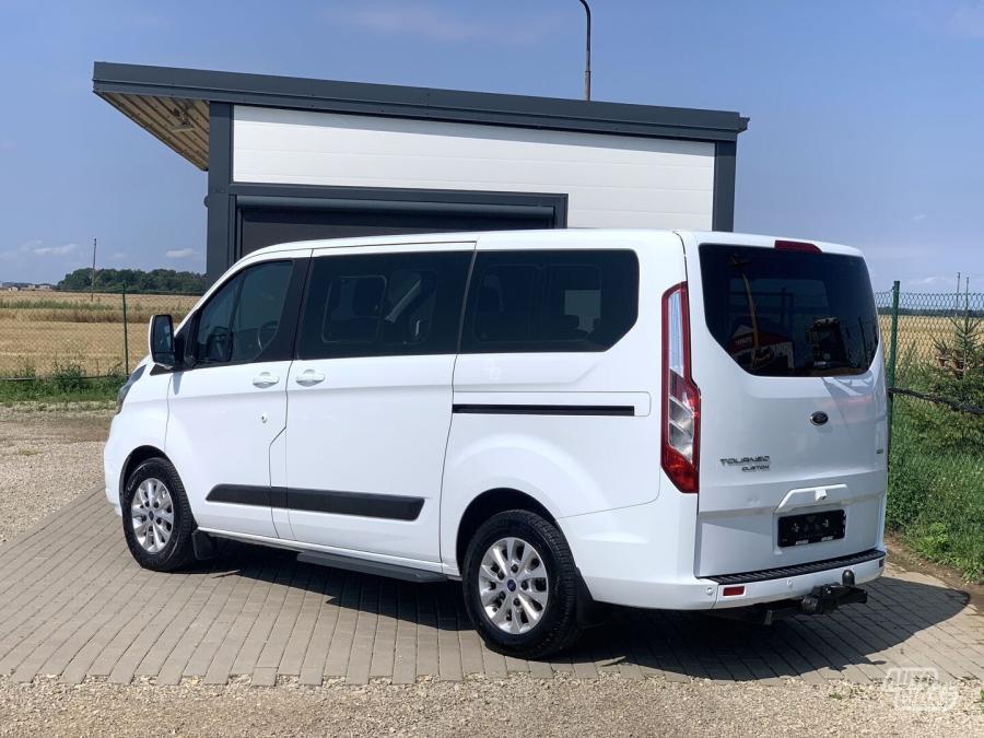 White Ford Transit Custom 2018 in Kaunas, with an engine capacity of 2.00 L and mileage of 192 thousand km for 17999 €, photo 5 on AUTOMOTO.COM.LV