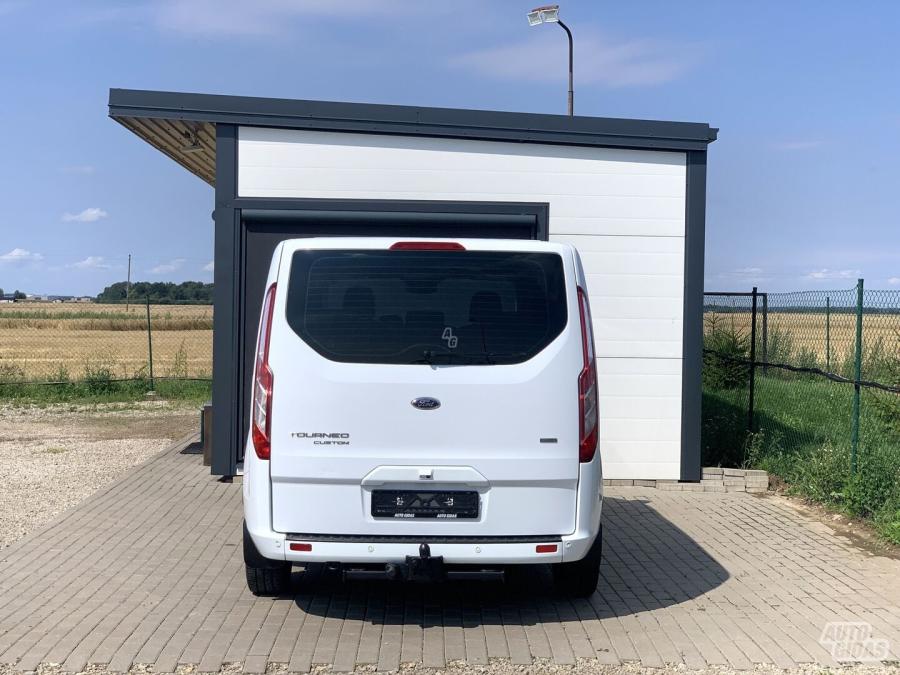 White Ford Transit Custom 2018 in Kaunas, with an engine capacity of 2.00 L and mileage of 192 thousand km for 17999 €, photo 8 on AUTOMOTO.COM.LV