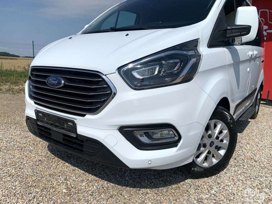 White Ford Transit Custom 2018 in Kaunas, with an engine capacity of 2.00 L and mileage of 192 thousand km for 17999 €, photo 33 on AUTOMOTO.COM.LV