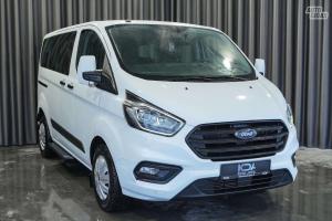 White Ford Transit Custom 2019 in Marijampole, with an engine capacity of 2.00 L and mileage of 142 thousand km for 13750 €, photo 2 on AUTOMOTO.COM.LV