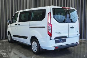 White Ford Transit Custom 2019 in Marijampole, with an engine capacity of 2.00 L and mileage of 142 thousand km for 13750 €, photo 7 on AUTOMOTO.COM.LV
