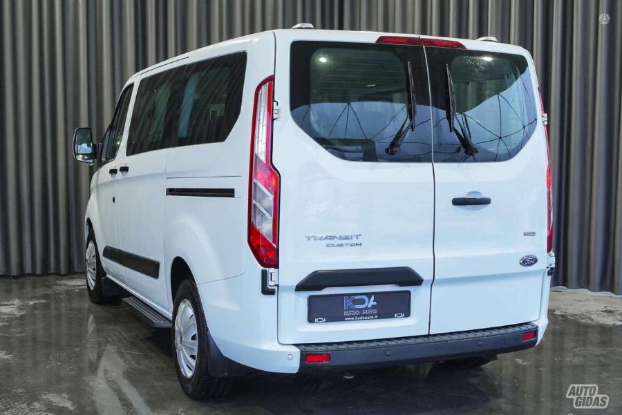 White Ford Transit Custom 2019 in Marijampole, with an engine capacity of 2.00 L and mileage of 142 thousand km for 13750 €, photo 8 on AUTOMOTO.COM.LV