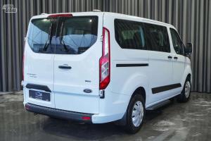 White Ford Transit Custom 2019 in Marijampole, with an engine capacity of 2.00 L and mileage of 142 thousand km for 13750 €, photo 11 on AUTOMOTO.COM.LV