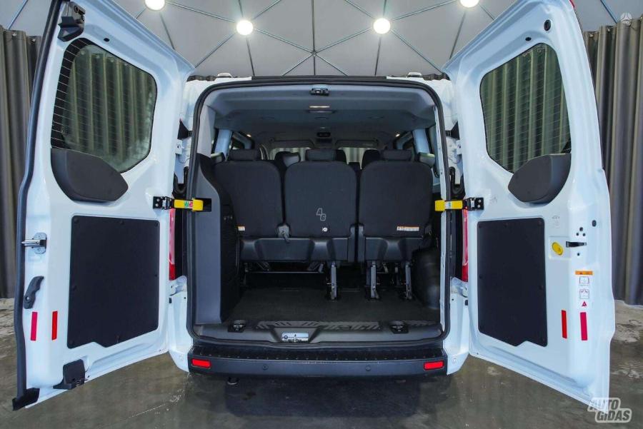 White Ford Transit Custom 2019 in Marijampole, with an engine capacity of 2.00 L and mileage of 142 thousand km for 13750 €, photo 12 on AUTOMOTO.COM.LV