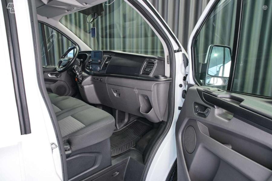 White Ford Transit Custom 2019 in Marijampole, with an engine capacity of 2.00 L and mileage of 142 thousand km for 13750 €, photo 28 on AUTOMOTO.COM.LV