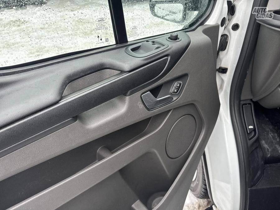 White Ford Transit Custom 2023 in Vilnius, with an engine capacity of 2.00 L and mileage of 132 thousand km for 25500 €, photo 11 on AUTOMOTO.COM.LV