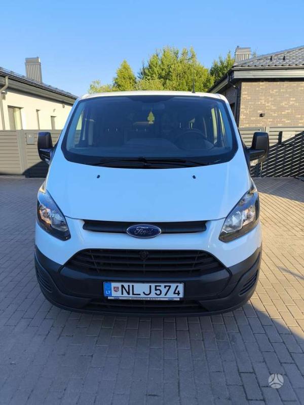 White Ford Transit Custom 2015 in Kaunas, with an engine capacity of 2.20 L and mileage of 216 thousand km for 9800 €, photo 2 on AUTOMOTO.COM.LV