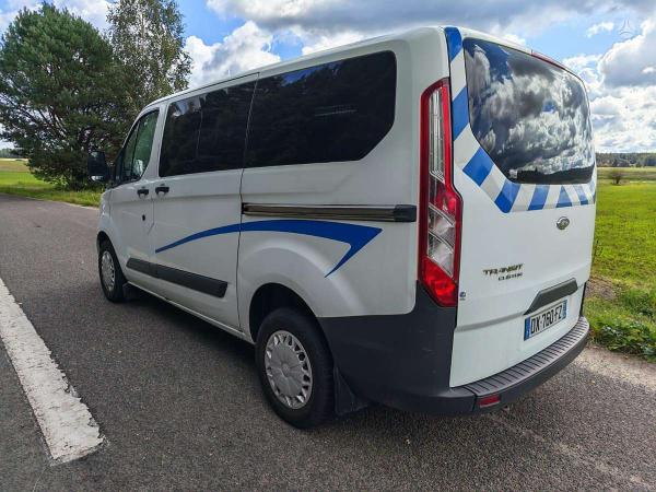 Ford Transit Custom 2015 Tauragė vietnē Balts Ford Transit Custom 2015 Tauragė, ar dzinēja tilpumu 2.20 L un nobraukumu 450 tūkst. km par 5800 €, foto 8 vietnē AUTOMOTO.COM.LV