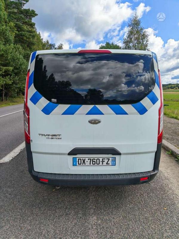 Ford Transit Custom 2015 Tauragė vietnē Balts Ford Transit Custom 2015 Tauragė, ar dzinēja tilpumu 2.20 L un nobraukumu 450 tūkst. km par 5800 €, foto 9 vietnē AUTOMOTO.COM.LV