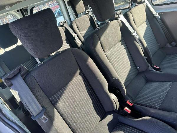Ford Transit Custom 2017 Kauņa vietnē Balts Ford Transit Custom 2017 Kauņa, ar dzinēja tilpumu 2.00 L un nobraukumu 360 tūkst. km par 8350 €, foto 7 vietnē AUTOMOTO.COM.LV