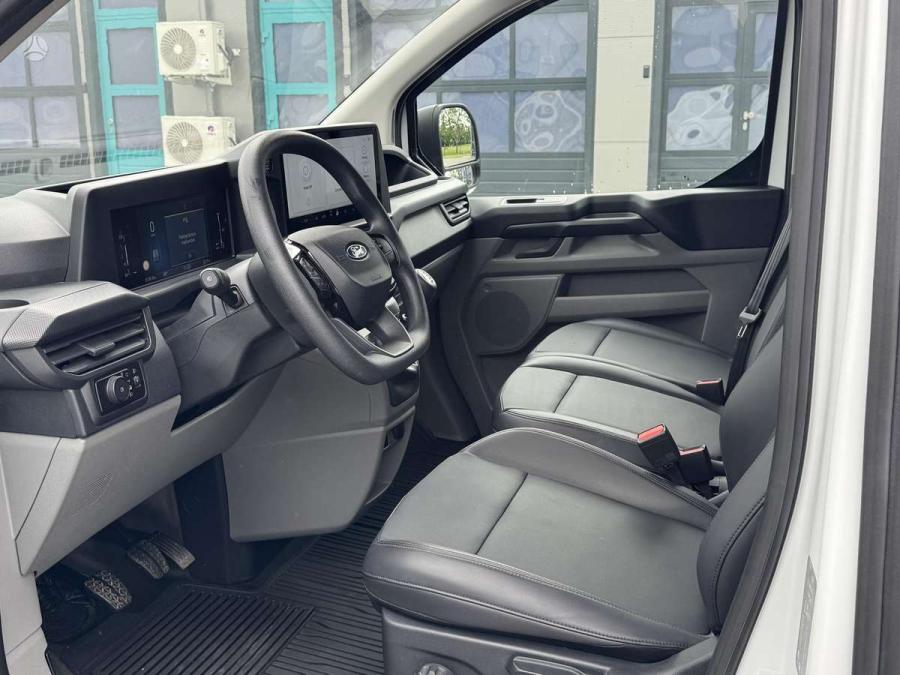 White Ford Transit Custom 2024 in Kaunas, with an engine capacity of 2.00 L and mileage of 20 thousand km for 27300 €, photo 10 on AUTOMOTO.COM.LV