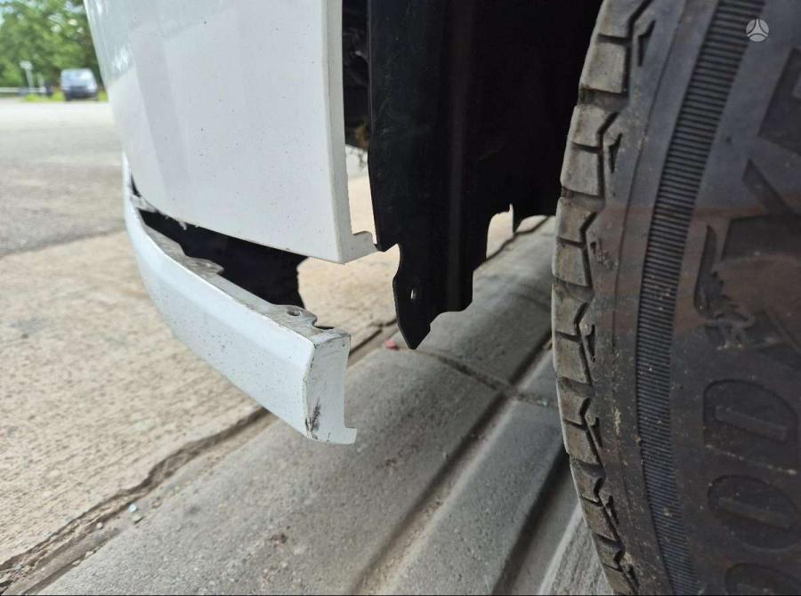 White Ford Transit Custom 2025 in Klaipeda, with an engine capacity of 2.00 L and mileage of 17 thousand km for 11900 €, photo 23 on AUTOMOTO.COM.LV
