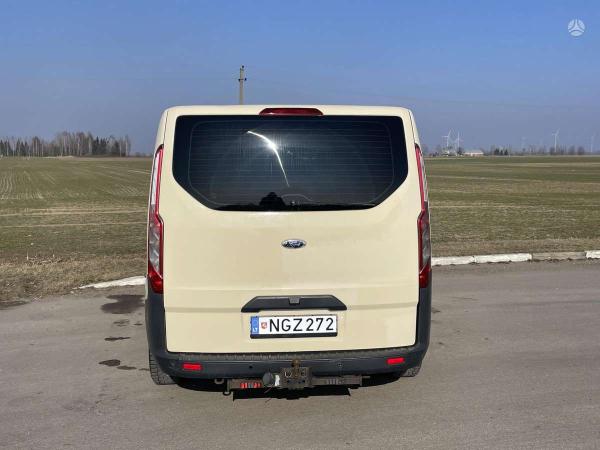 Yellow Ford Transit Custom 2013 in Jurbarkas, with an engine capacity of 2.20 L and mileage of 490 thousand km for 4500 €, photo 3 on AUTOMOTO.COM.LV