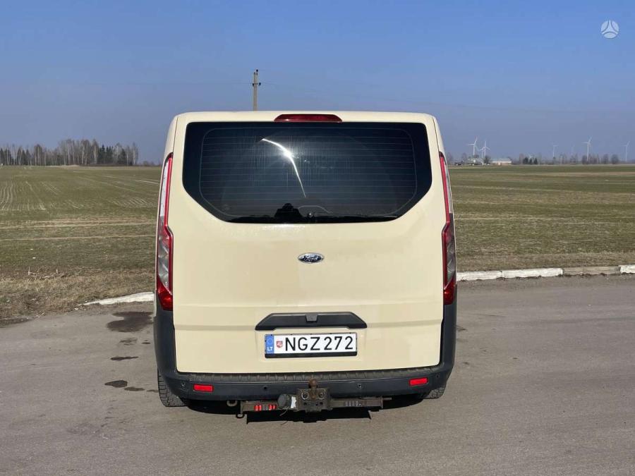 Yellow Ford Transit Custom 2013 in Jurbarkas, with an engine capacity of 2.20 L and mileage of 490 thousand km for 4500 €, photo 3 on AUTOMOTO.COM.LV