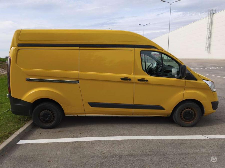 Yellow Ford Transit Custom 2016 in Siauliai, with an engine capacity of 2.20 L and mileage of 282 thousand km for 7000 €, photo 4 on AUTOMOTO.COM.LV