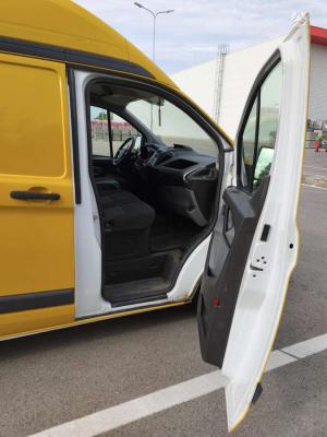 Yellow Ford Transit Custom 2016 in Siauliai, with an engine capacity of 2.20 L and mileage of 282 thousand km for 7000 €, photo 11 on AUTOMOTO.COM.LV
