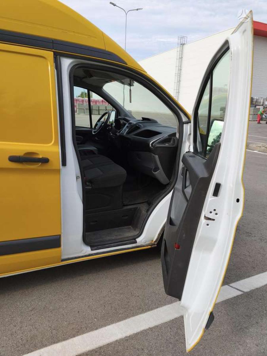 Yellow Ford Transit Custom 2016 in Siauliai, with an engine capacity of 2.20 L and mileage of 282 thousand km for 7000 €, photo 11 on AUTOMOTO.COM.LV