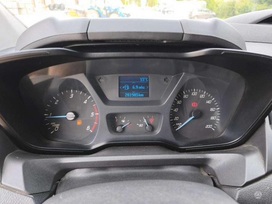 Yellow Ford Transit Custom 2016 in Siauliai, with an engine capacity of 2.20 L and mileage of 282 thousand km for 7000 €, photo 15 on AUTOMOTO.COM.LV