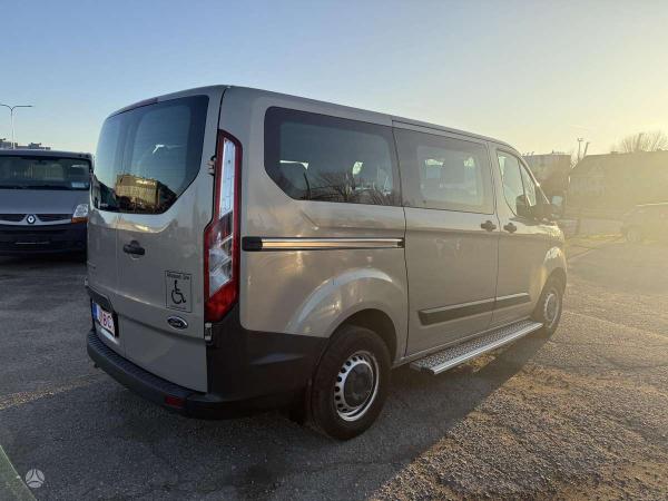 Yellow Ford Transit Custom 2017 in Klaipeda, with an engine capacity of 2.00 L and mileage of 103 thousand km for 11900 €, photo 5 on AUTOMOTO.COM.LV
