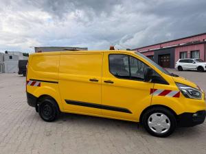 Yellow Ford Transit Custom 2022 in Kaunas, with an engine capacity of 2.00 L and mileage of 262 thousand km for 8750 €, photo 6 on AUTOMOTO.COM.LV