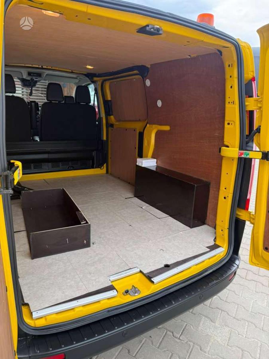Yellow Ford Transit Custom 2022 in Kaunas, with an engine capacity of 2.00 L and mileage of 262 thousand km for 8750 €, photo 12 on AUTOMOTO.COM.LV