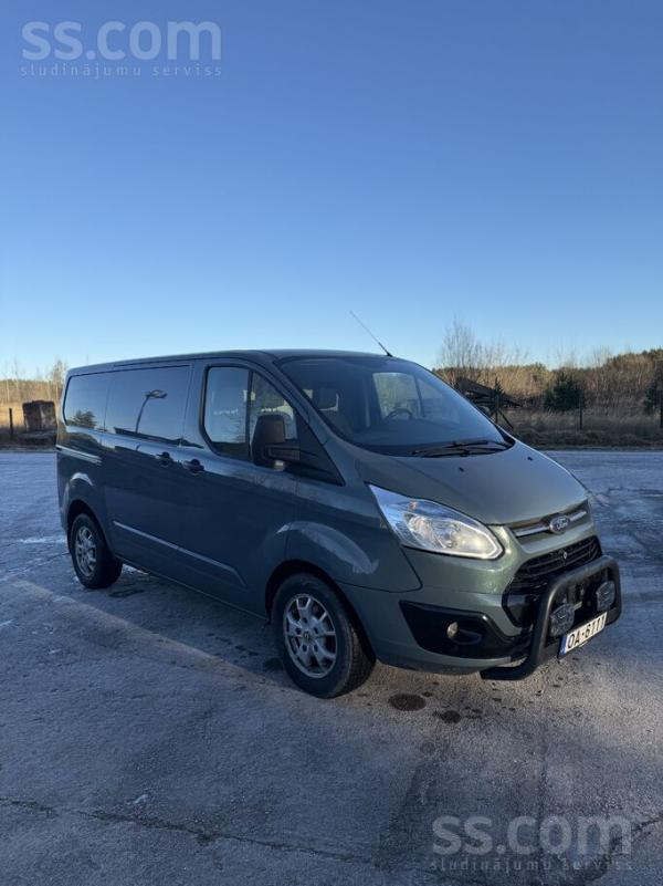 Green Ford Transit 2017 in Riga, with an engine capacity of 2.00 L and mileage of 180 thousand km for 7950 €, photo 1 on AUTOMOTO.COM.LV