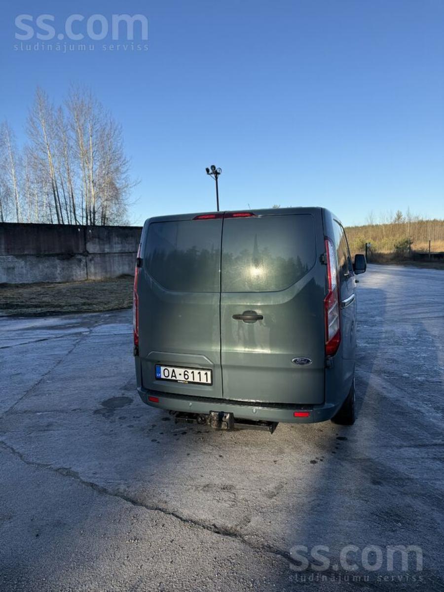 Green Ford Transit 2017 in Riga, with an engine capacity of 2.00 L and mileage of 180 thousand km for 7950 €, photo 8 on AUTOMOTO.COM.LV