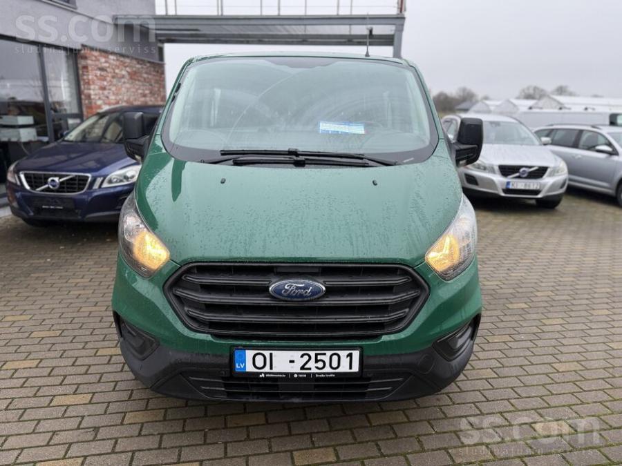 Green Ford Transit 2019 in Talsi, with an engine capacity of 2.00 L and mileage of 233 thousand km for 13370 €, photo 4 on AUTOMOTO.COM.LV