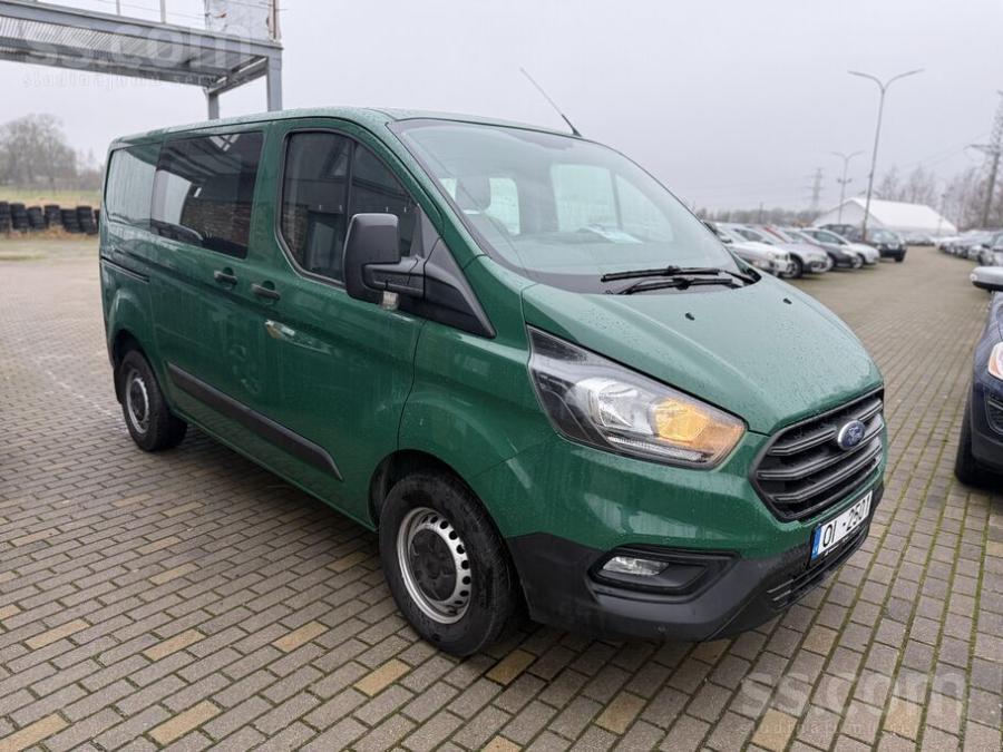 Green Ford Transit 2019 in Talsi, with an engine capacity of 2.00 L and mileage of 233 thousand km for 13370 €, photo 5 on AUTOMOTO.COM.LV