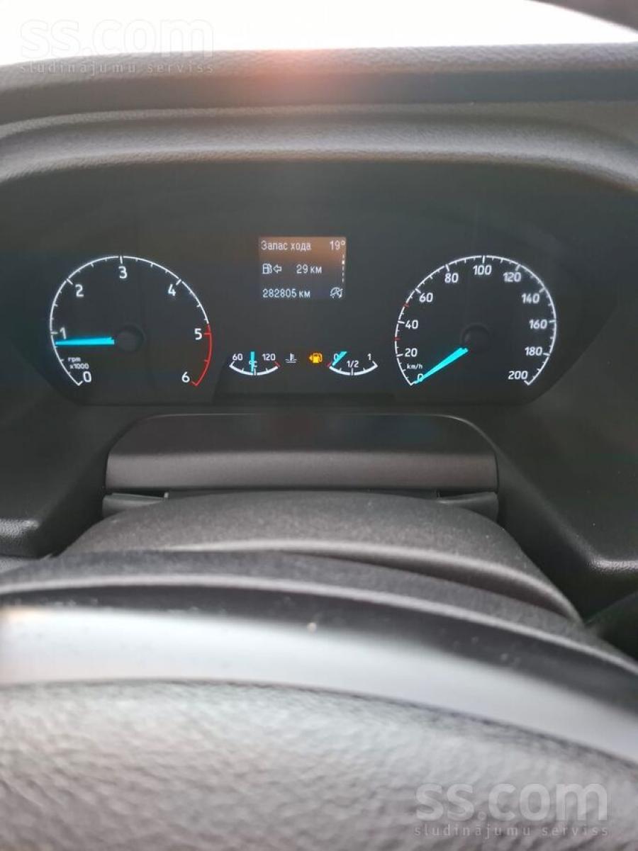 Green Ford Transit 2019 in Talsi, with an engine capacity of 2.00 L and mileage of 282 thousand km for 12790 €, photo 4 on AUTOMOTO.COM.LV