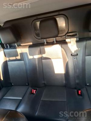 Green Ford Transit 2019 in Talsi, with an engine capacity of 2.00 L and mileage of 282 thousand km for 12790 €, photo 5 on AUTOMOTO.COM.LV