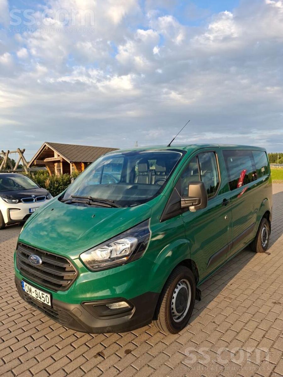 Green Ford Transit 2019 in Talsi, with an engine capacity of 2.00 L and mileage of 282 thousand km for 12790 €, photo 7 on AUTOMOTO.COM.LV