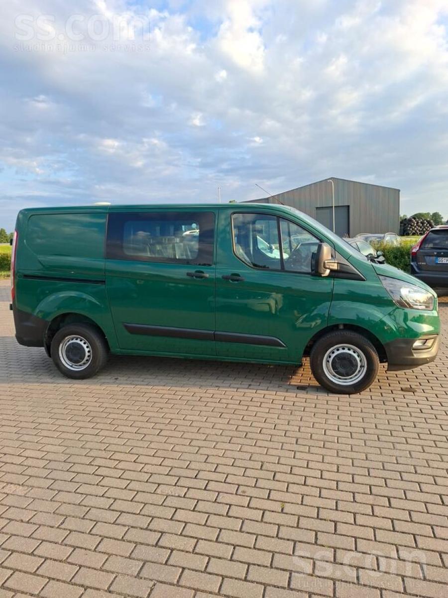 Green Ford Transit 2019 in Talsi, with an engine capacity of 2.00 L and mileage of 282 thousand km for 12790 €, photo 11 on AUTOMOTO.COM.LV