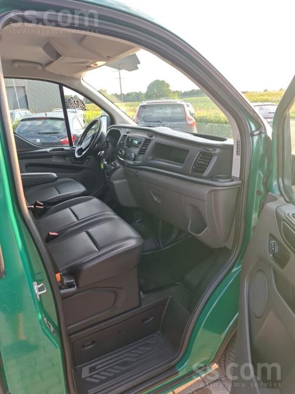 Green Ford Transit 2019 in Talsi, with an engine capacity of 2.00 L and mileage of 282 thousand km for 12790 €, photo 9 on AUTOMOTO.COM.LV