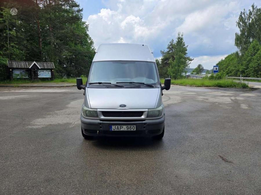 Grey Ford Transit 2001 in Zarasai, with an engine capacity of 2.00 L and mileage of 440 thousand km for 1500 €, photo 1 on AUTOMOTO.COM.LV