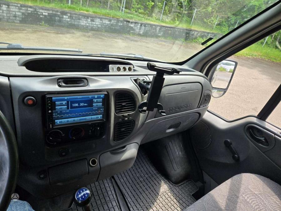Grey Ford Transit 2001 in Zarasai, with an engine capacity of 2.00 L and mileage of 440 thousand km for 1500 €, photo 6 on AUTOMOTO.COM.LV