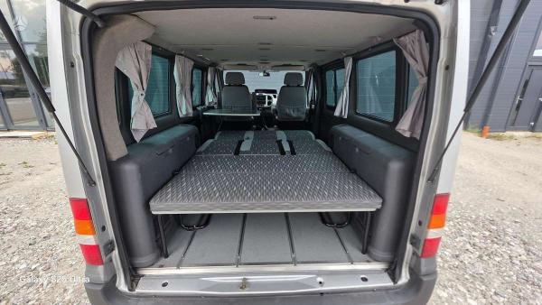 Grey Ford Transit 2005 in Klaipeda, with an engine capacity of 2.00 L and mileage of 208 thousand km for 5490 €, photo 5 on AUTOMOTO.COM.LV