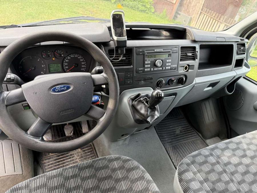 Pelēks Ford Transit 2007 Panevēža, ar dzinēja tilpumu 2.20 L un nobraukumu 391 tūkst. km par 3600 €, foto 9 vietnē AUTOMOTO.COM.LV