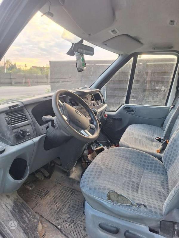 Pelēks Ford Transit 2007 Viļņa, ar dzinēja tilpumu 2.20 L un nobraukumu 330 tūkst. km par 850 €, foto 5 vietnē AUTOMOTO.COM.LV