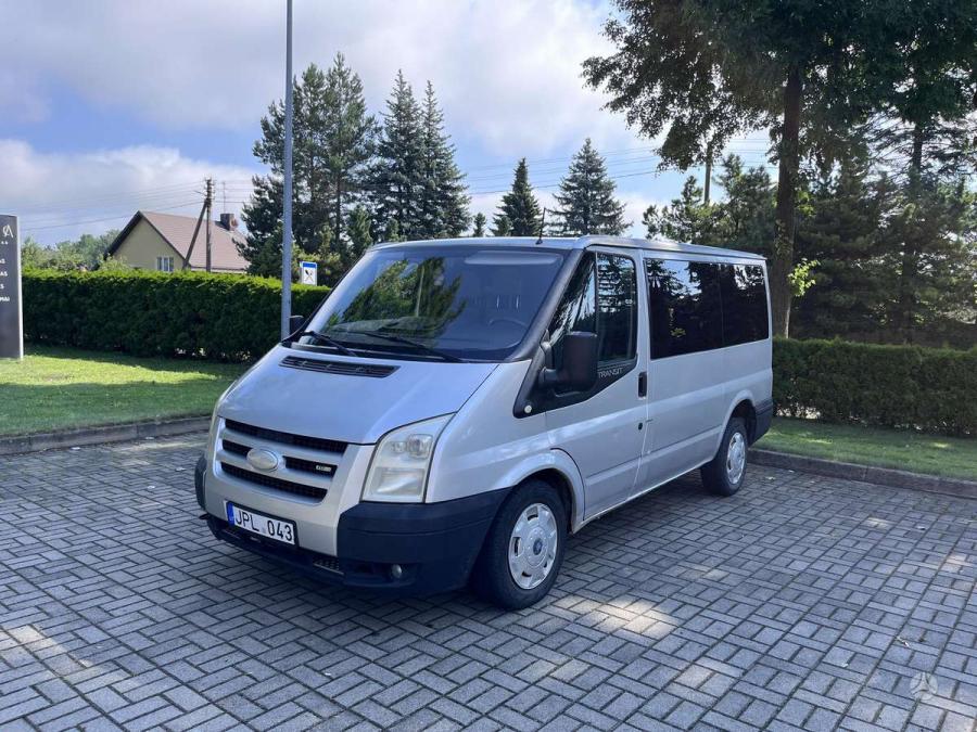 Grey Ford Transit 2007 in Marijampole, with an engine capacity of 2.20 L and mileage of 447 thousand km for 2000 €, photo 1 on AUTOMOTO.COM.LV