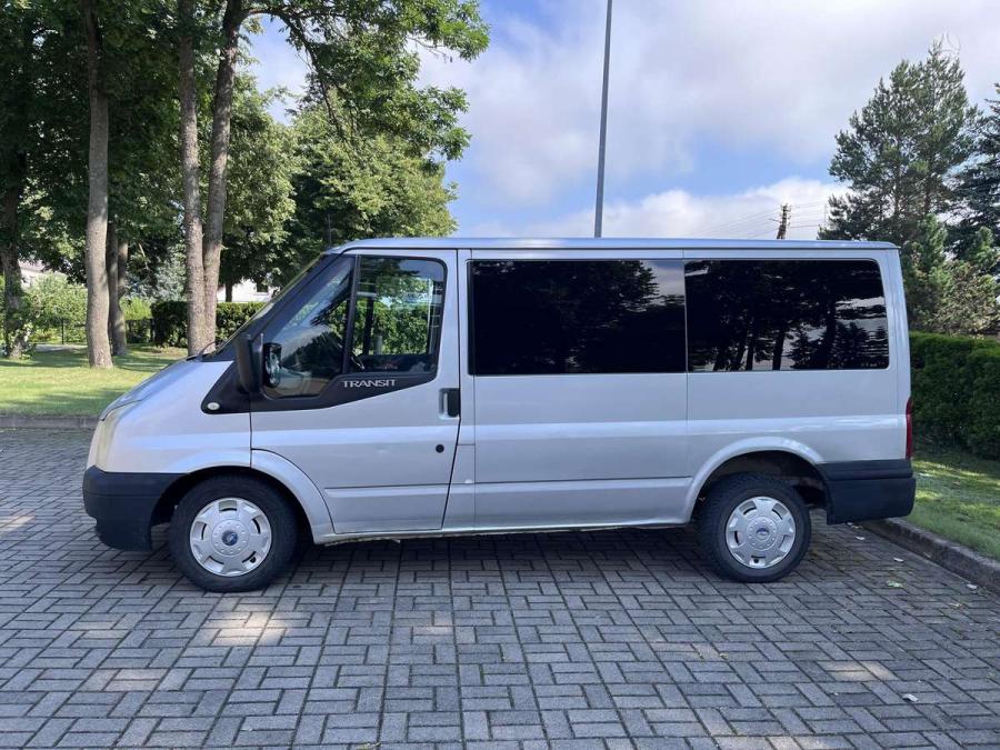 Grey Ford Transit 2007 in Marijampole, with an engine capacity of 2.20 L and mileage of 447 thousand km for 2000 €, photo 3 on AUTOMOTO.COM.LV