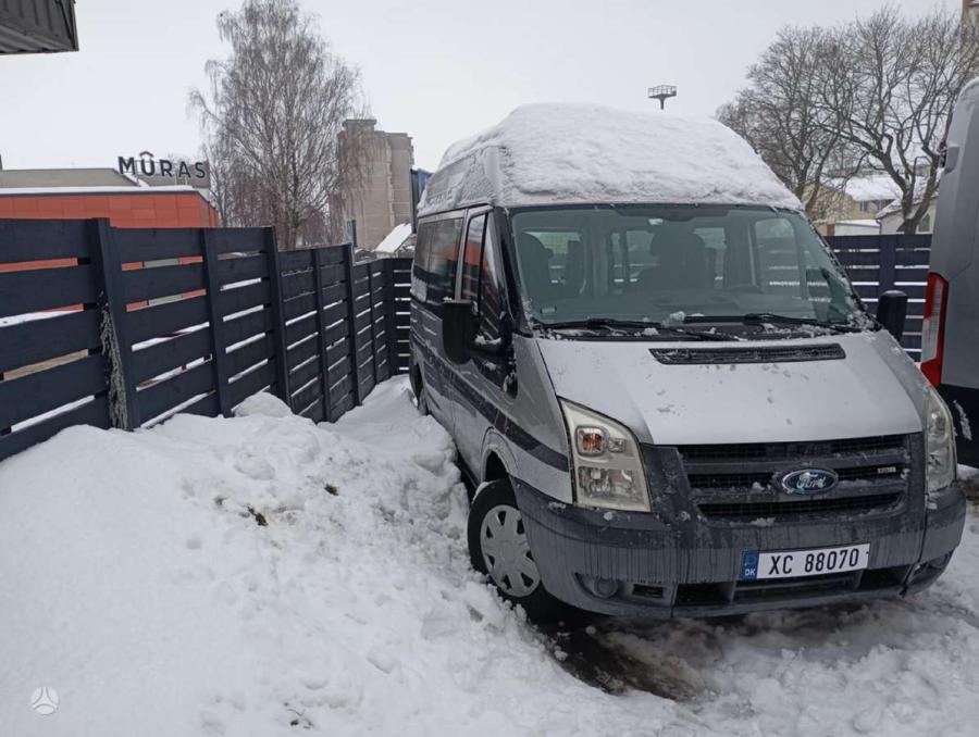Grey Ford Transit 2008 in Jurbarkas, with an engine capacity of 2.20 L and mileage of 153 thousand km for 4999 €, photo 1 on AUTOMOTO.COM.LV