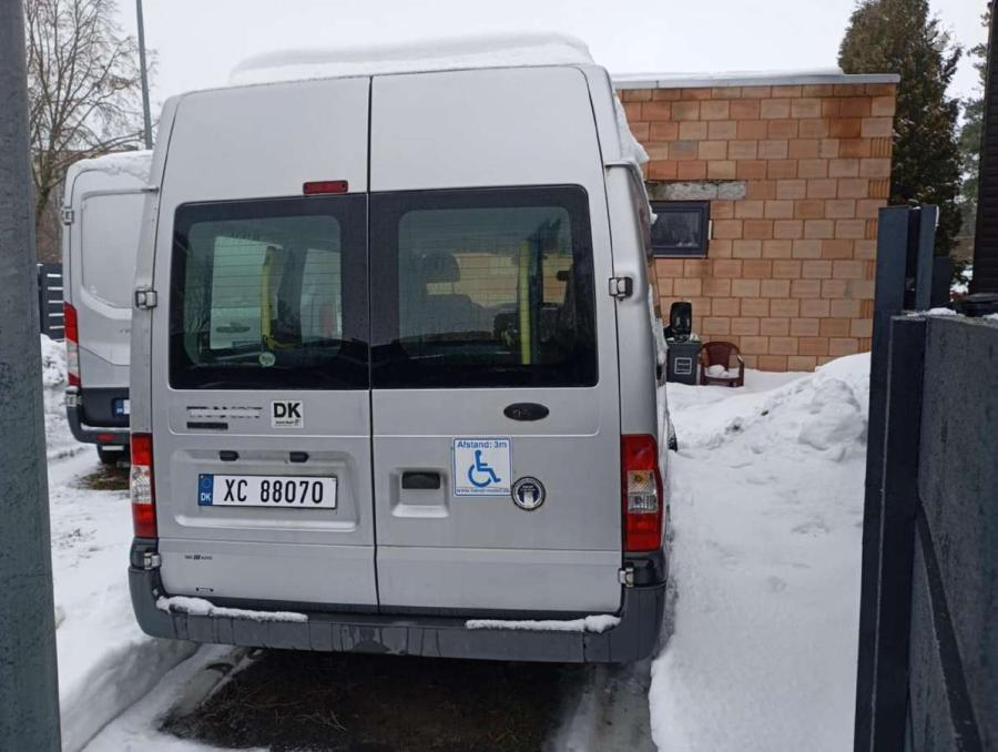 Grey Ford Transit 2008 in Jurbarkas, with an engine capacity of 2.20 L and mileage of 153 thousand km for 4999 €, photo 8 on AUTOMOTO.COM.LV